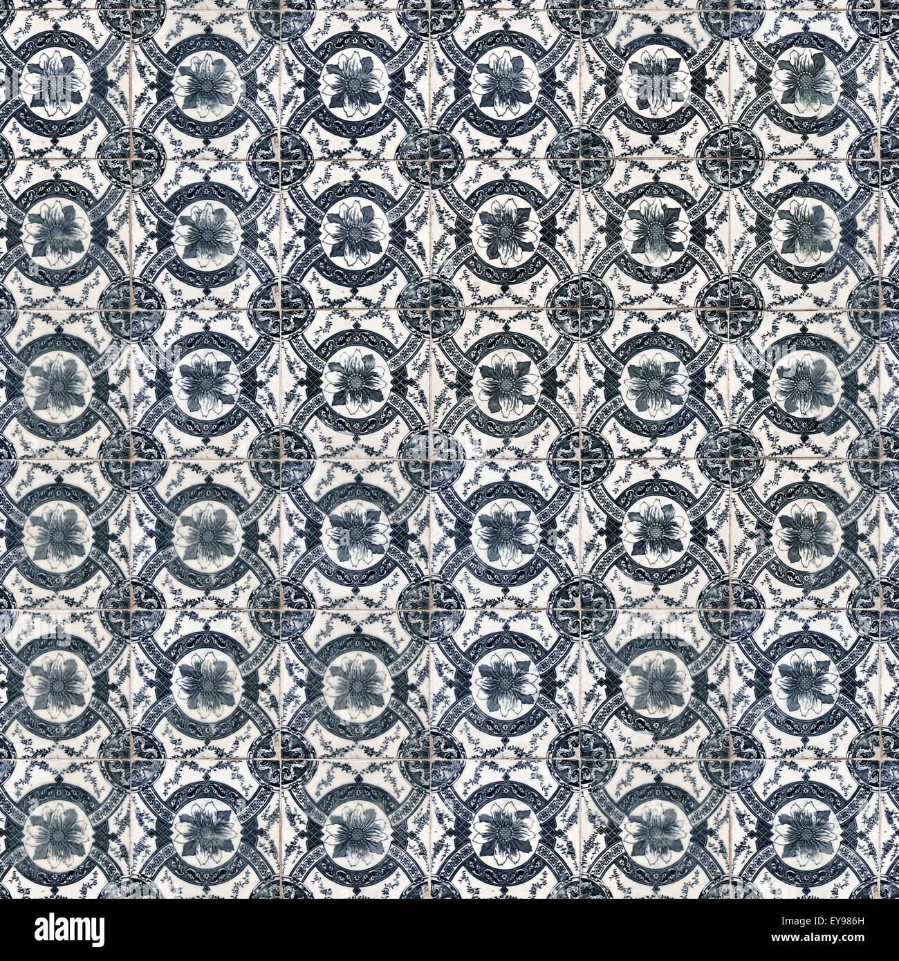 Traditional tiles on old house in Lisbon, Portugal Stock Photo - Alamy