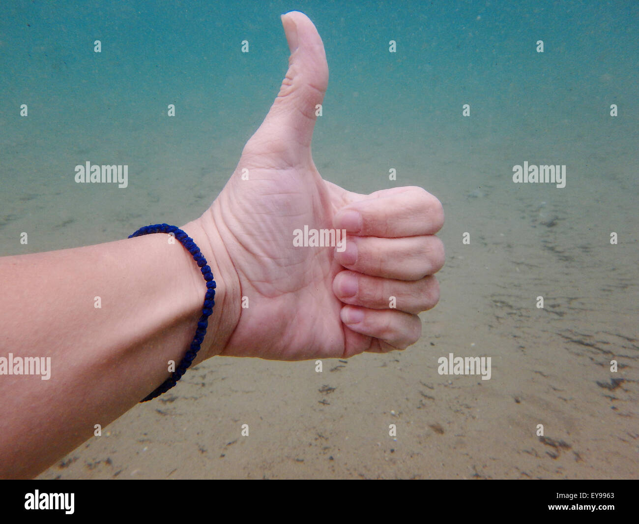 Diver ok sign hi-res stock photography and images - Alamy