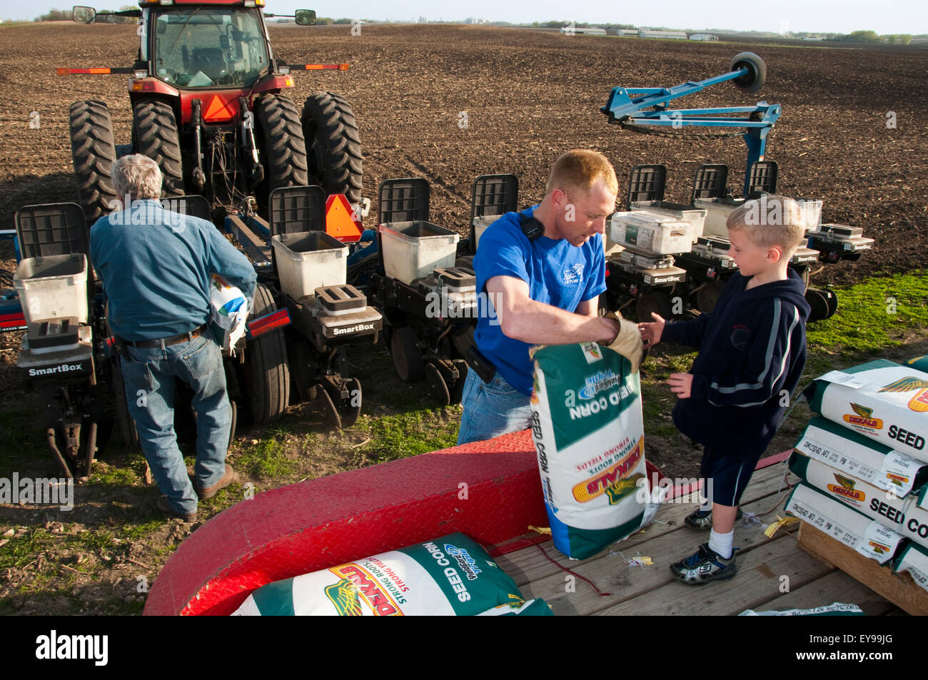 Child working american farm hi-res stock photography and images - Alamy