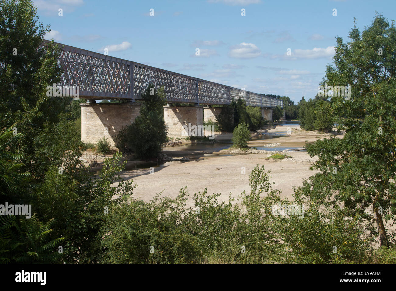Railway bridge france hi-res stock photography and images - Alamy