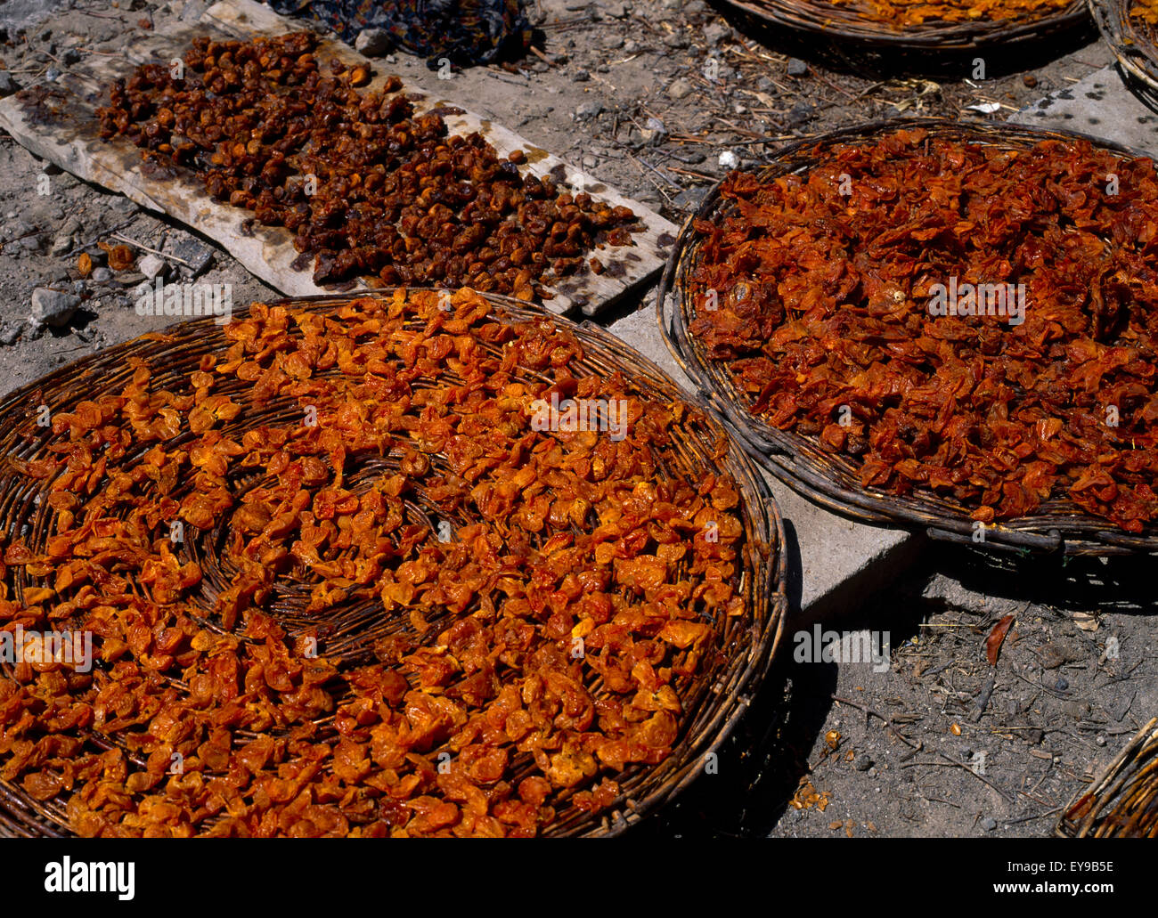 Hunza apricots pakistan hi-res stock photography and images - Alamy