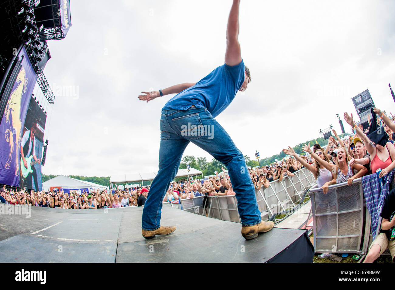 Brooklyn, Michigan, USA. 17th July, 2015. GUNNER & THE GRIZZLY BOYS ...
