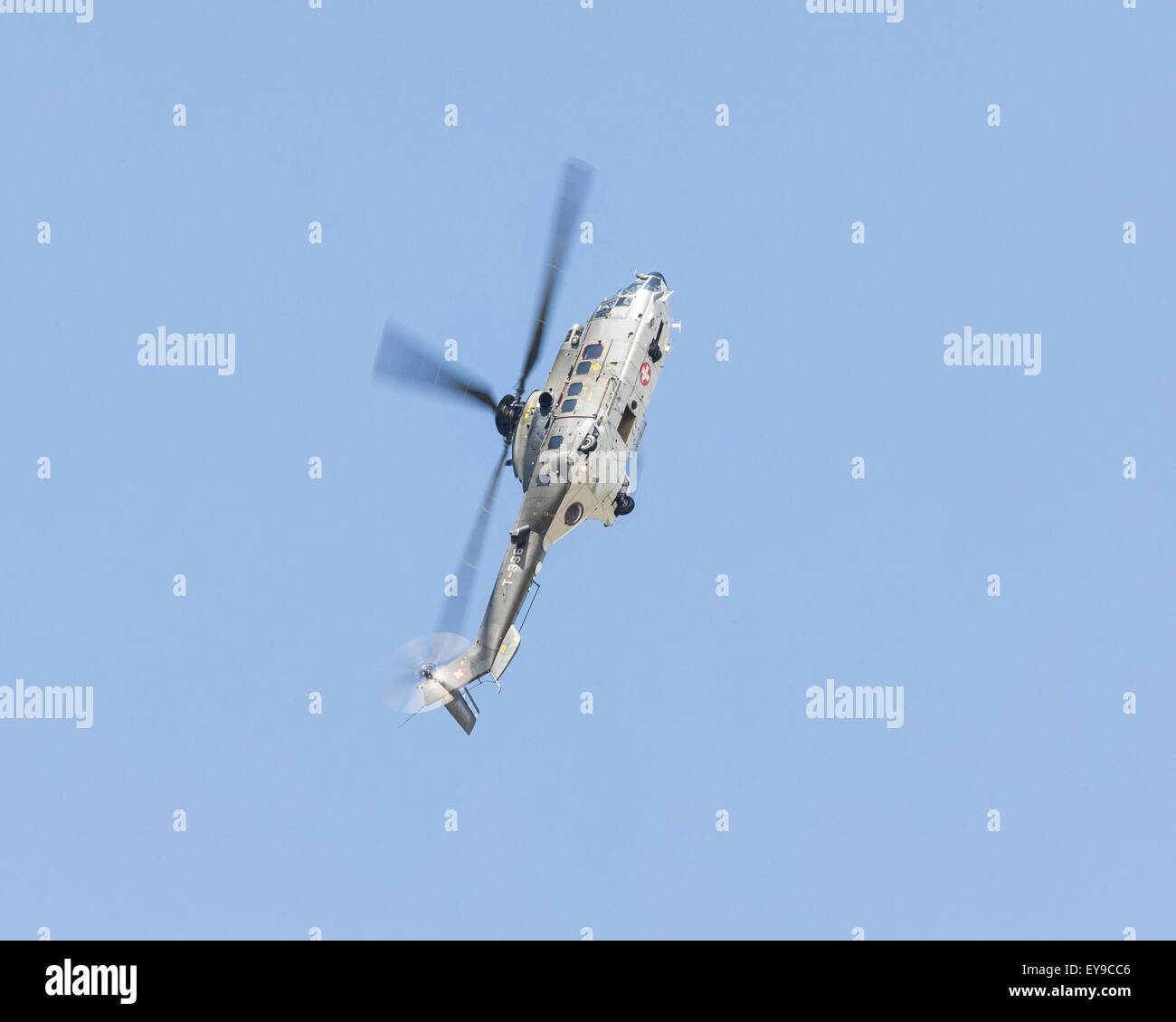 Puma helicopter hi-res stock photography and images - Alamy