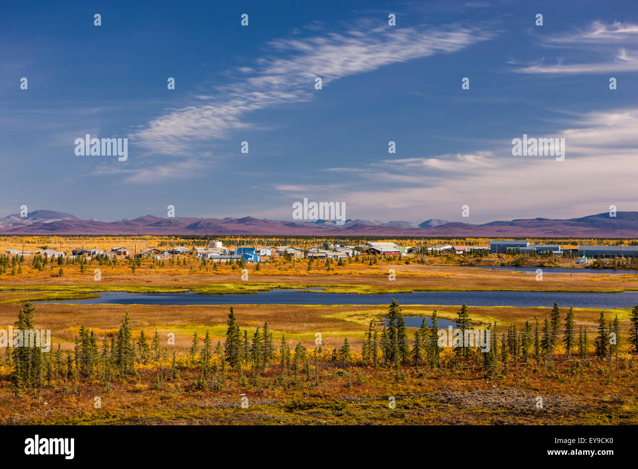 Alaska summer arctic tundra wetlands hi-res stock photography and ...
