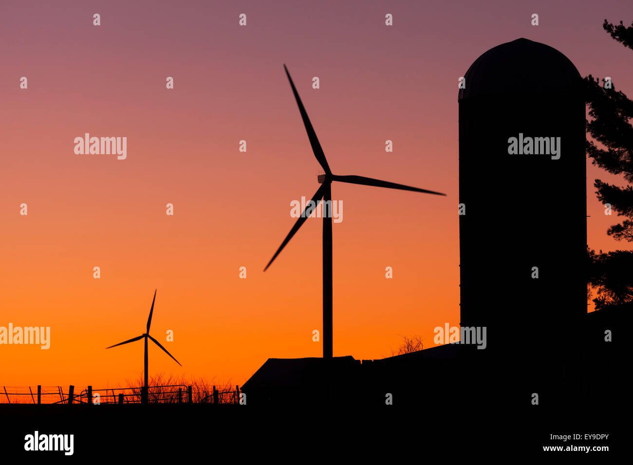 Horizontal silo silhouette hi-res stock photography and images - Alamy