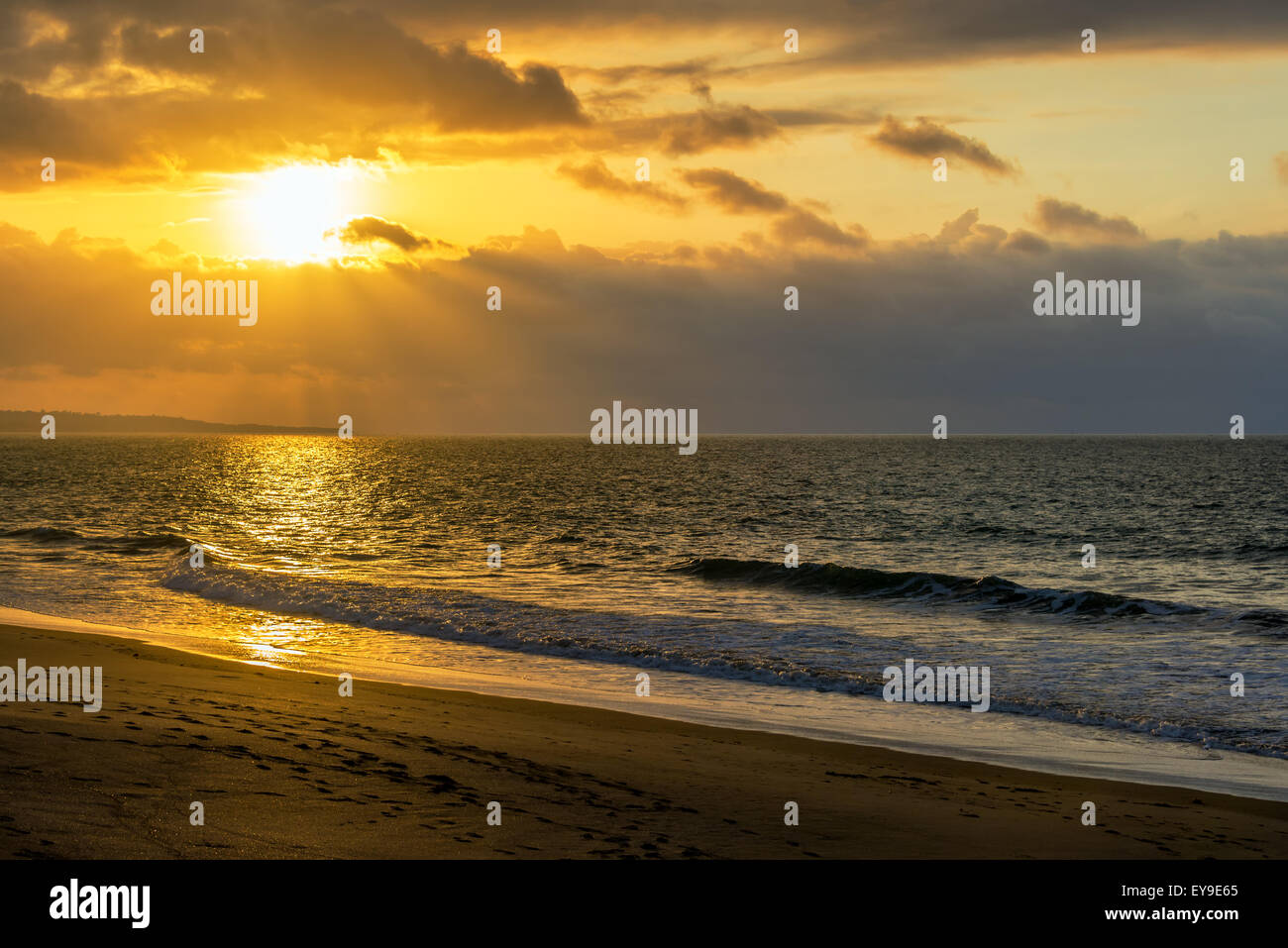 Dramatic sunset over the Pacific Ocean in Same, Ecuador Stock Photo - Alamy