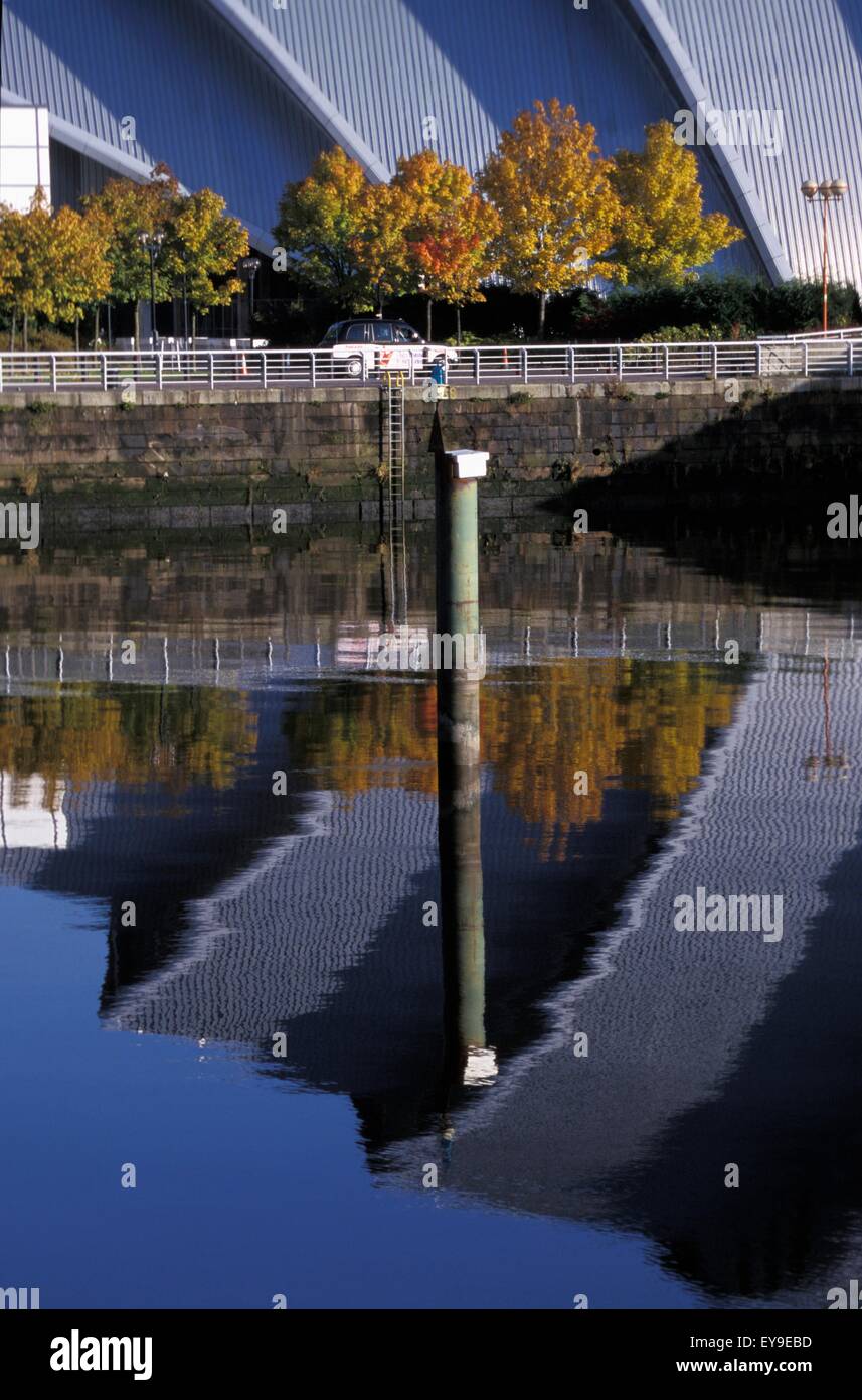 Reflection Of Clyde Auditorium In Water Stock Photo - Alamy