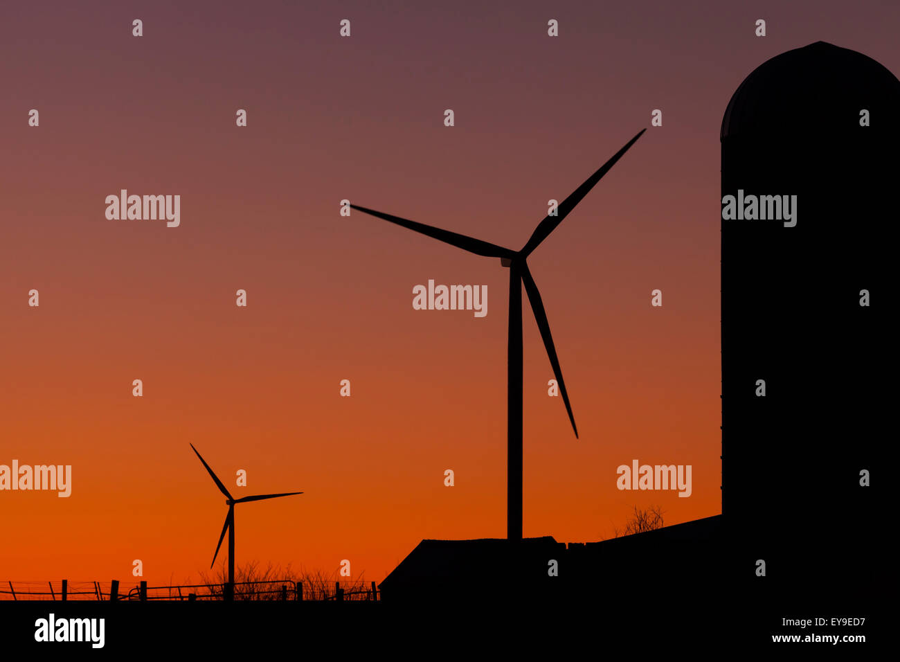 Silo silhouette hi-res stock photography and images - Alamy