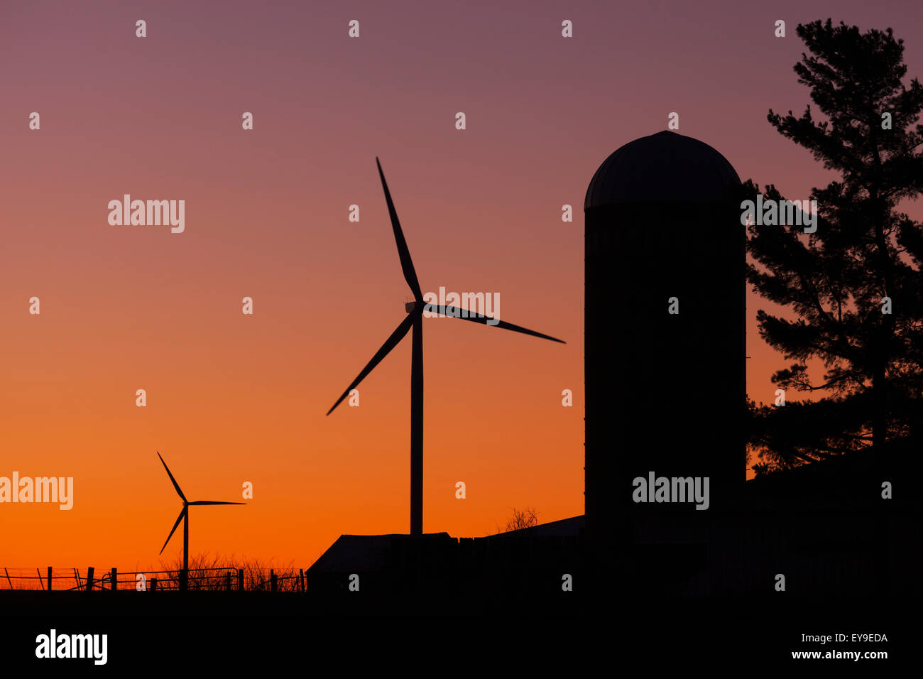 Horizontal silo silhouette hi-res stock photography and images - Alamy