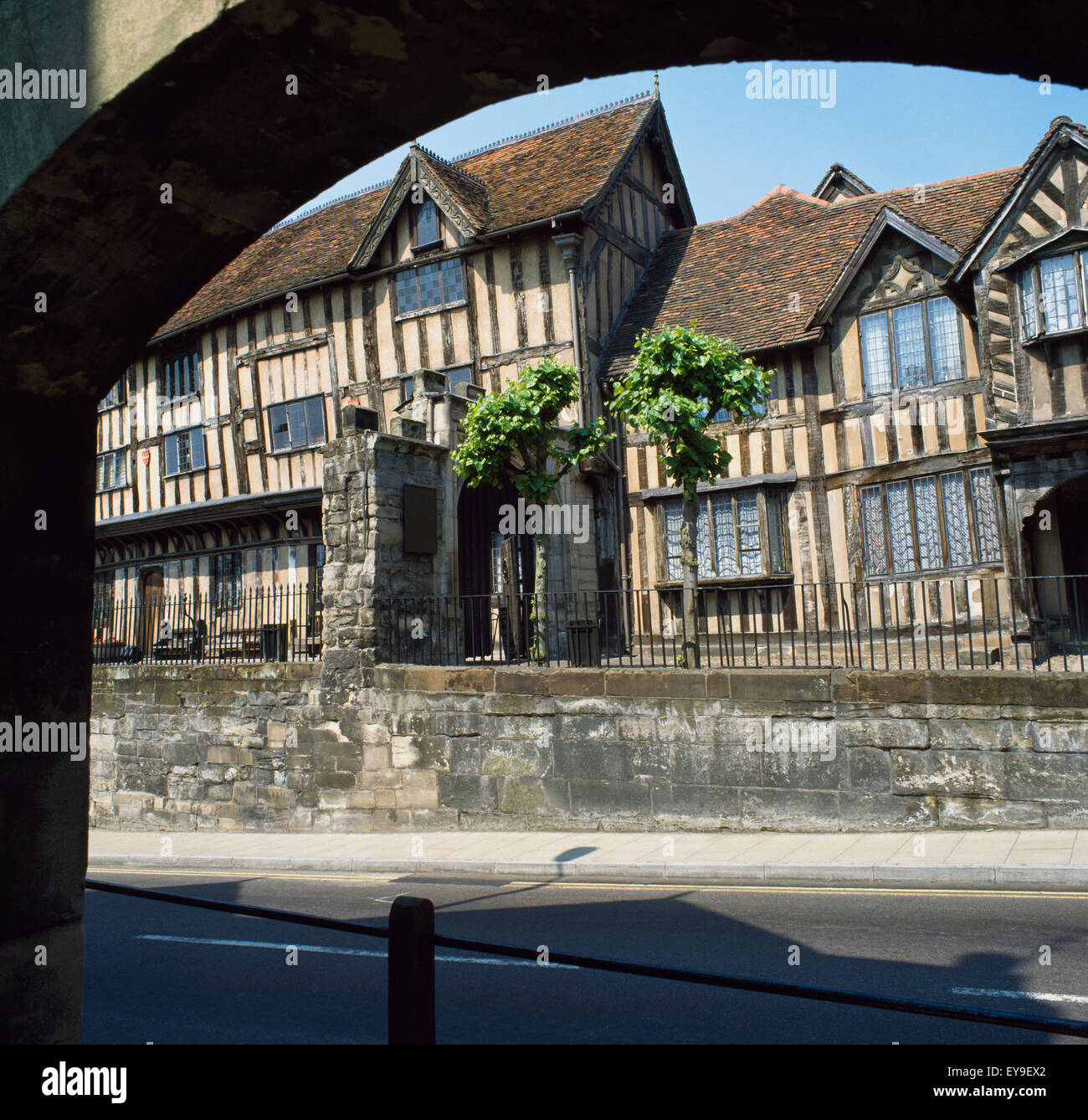 The Tudor Style Building Of Lord Leycester Hospital Stock Photo - Alamy