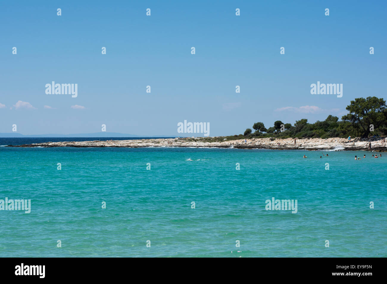 Deep blue sea rocks hi-res stock photography and images - Alamy