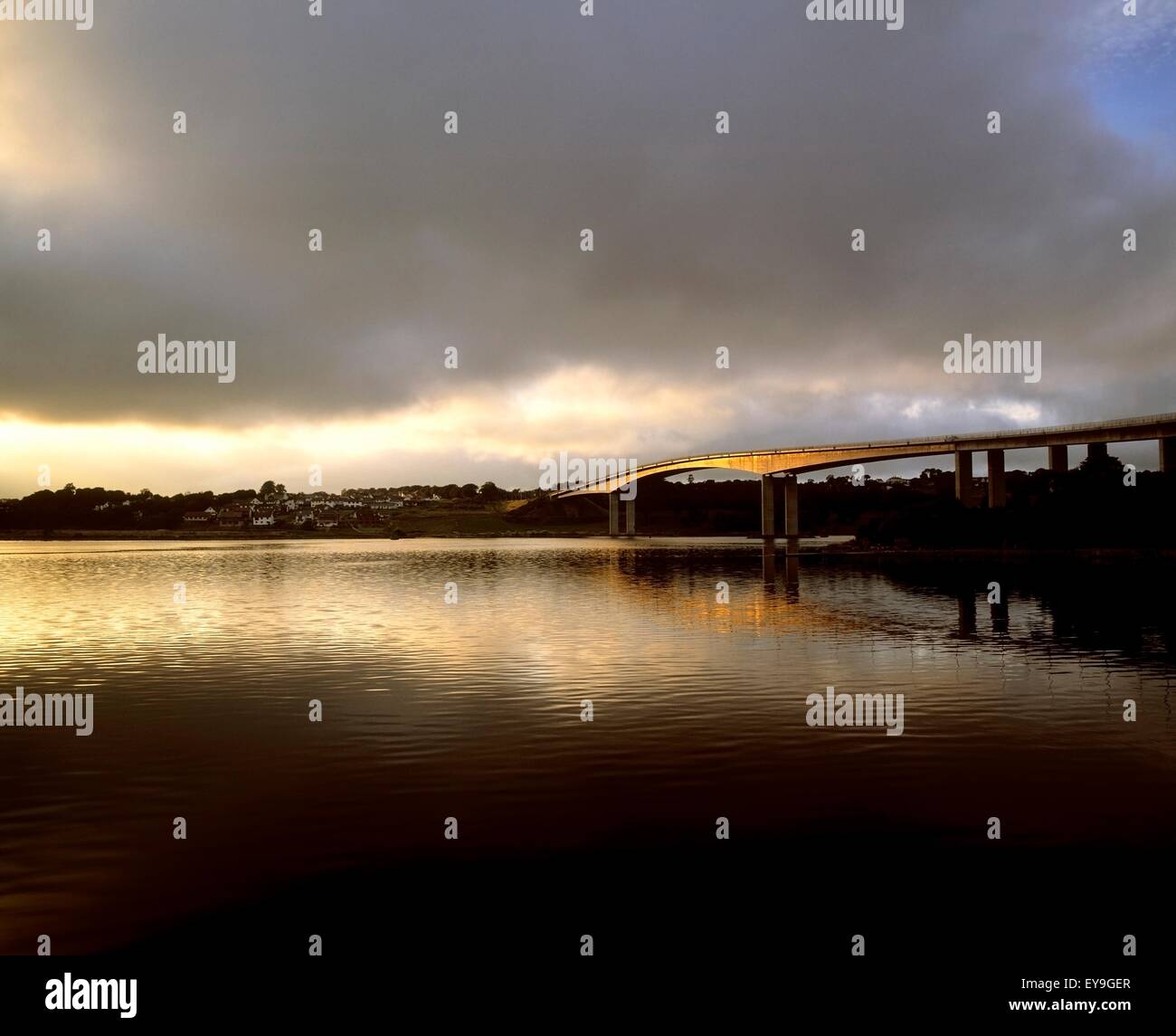 Road bridge over river foyle hi-res stock photography and images - Alamy