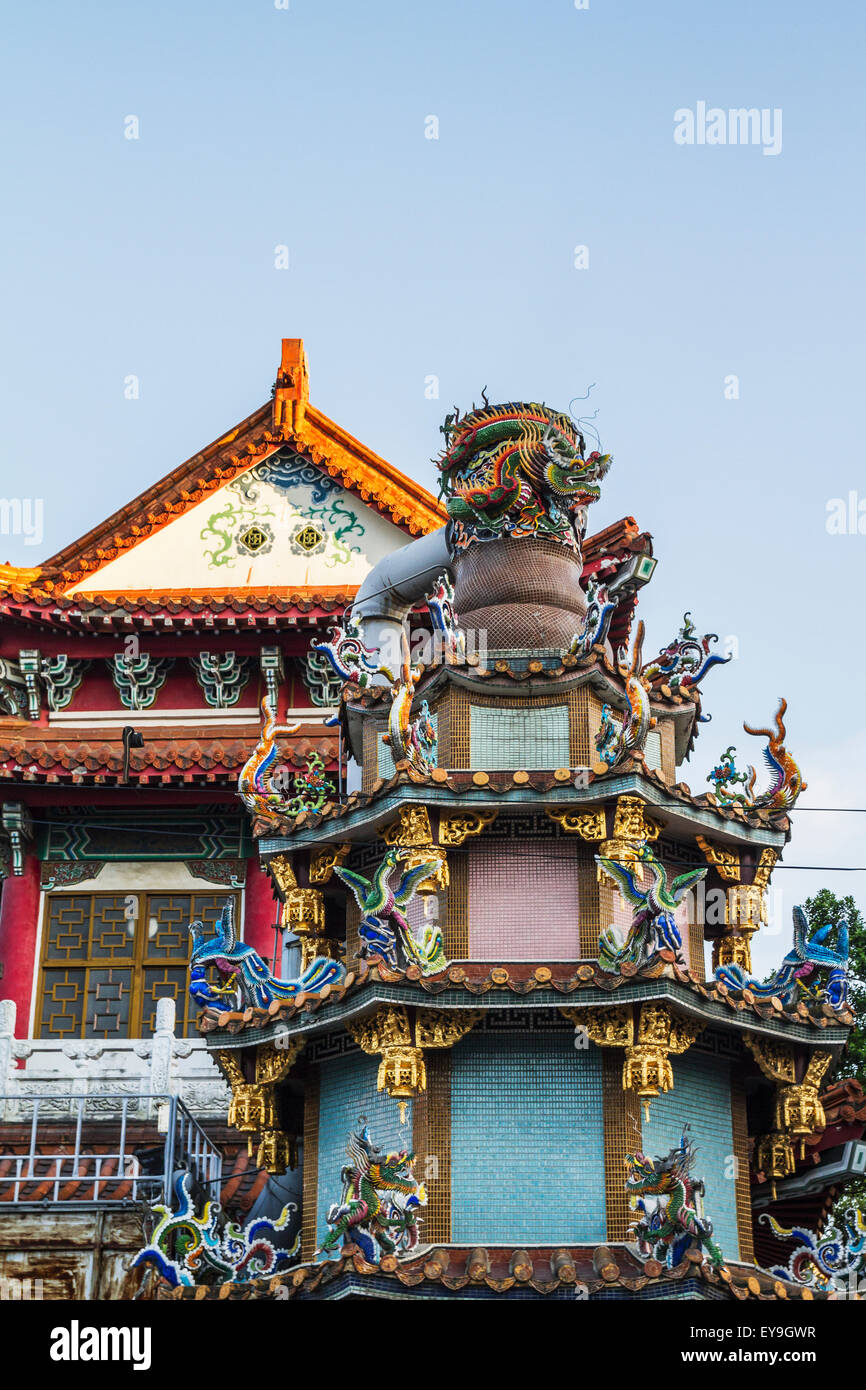 Ornate structure in Baoan Temple park; Taipei, Taiwan Stock Photo - Alamy