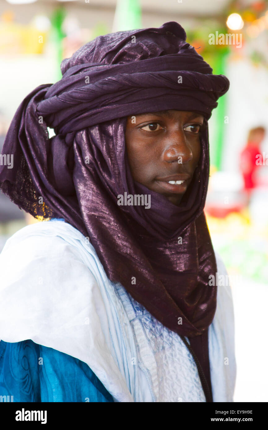 Traditional man in niger hi-res stock photography and images - Alamy
