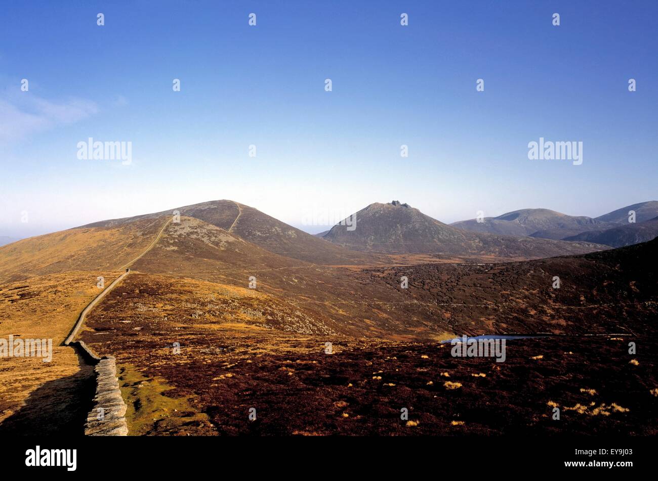 Slieve bearnagh mountains of mourne hi-res stock photography and images ...