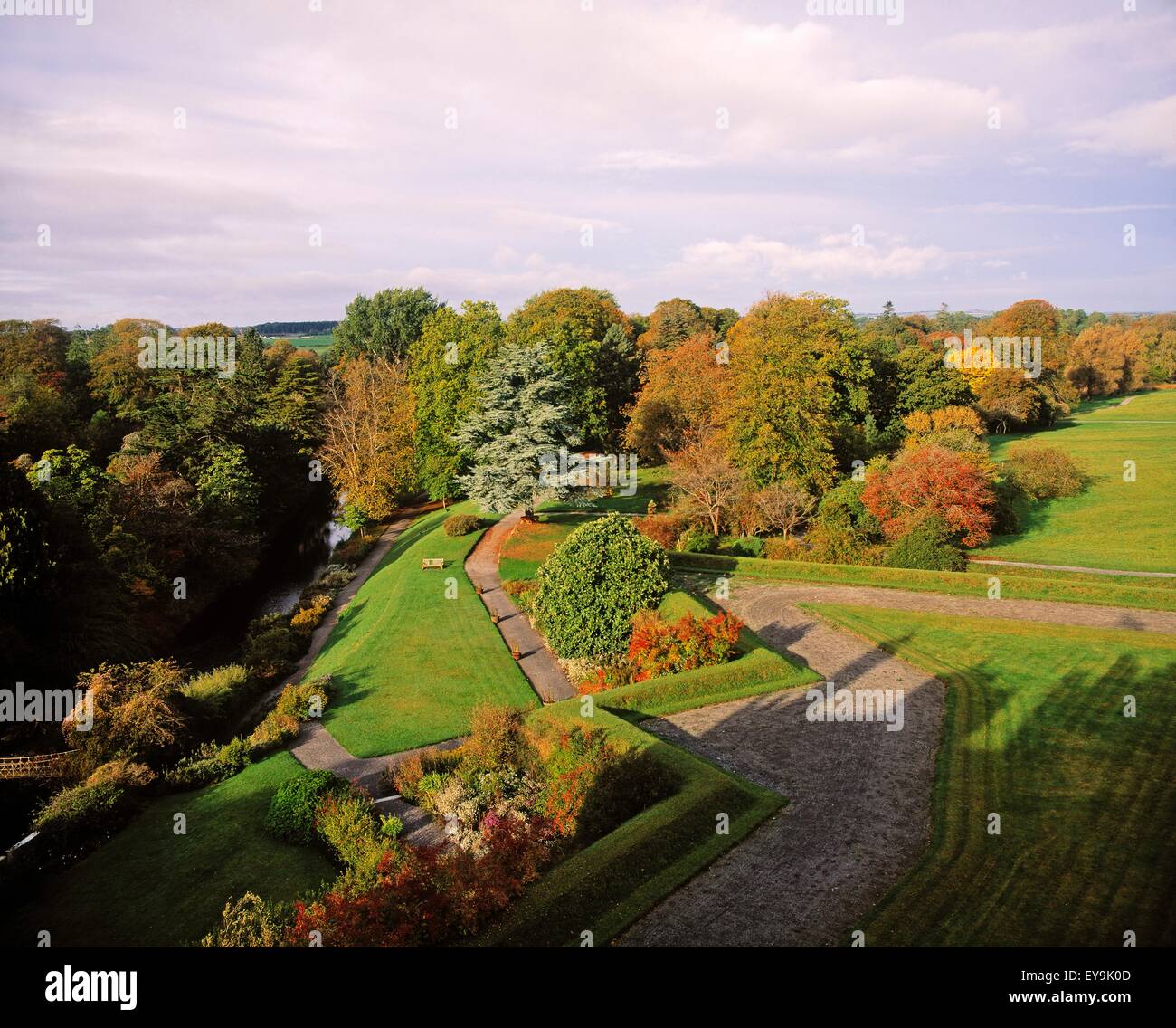 Landscaped grounds hi-res stock photography and images - Alamy