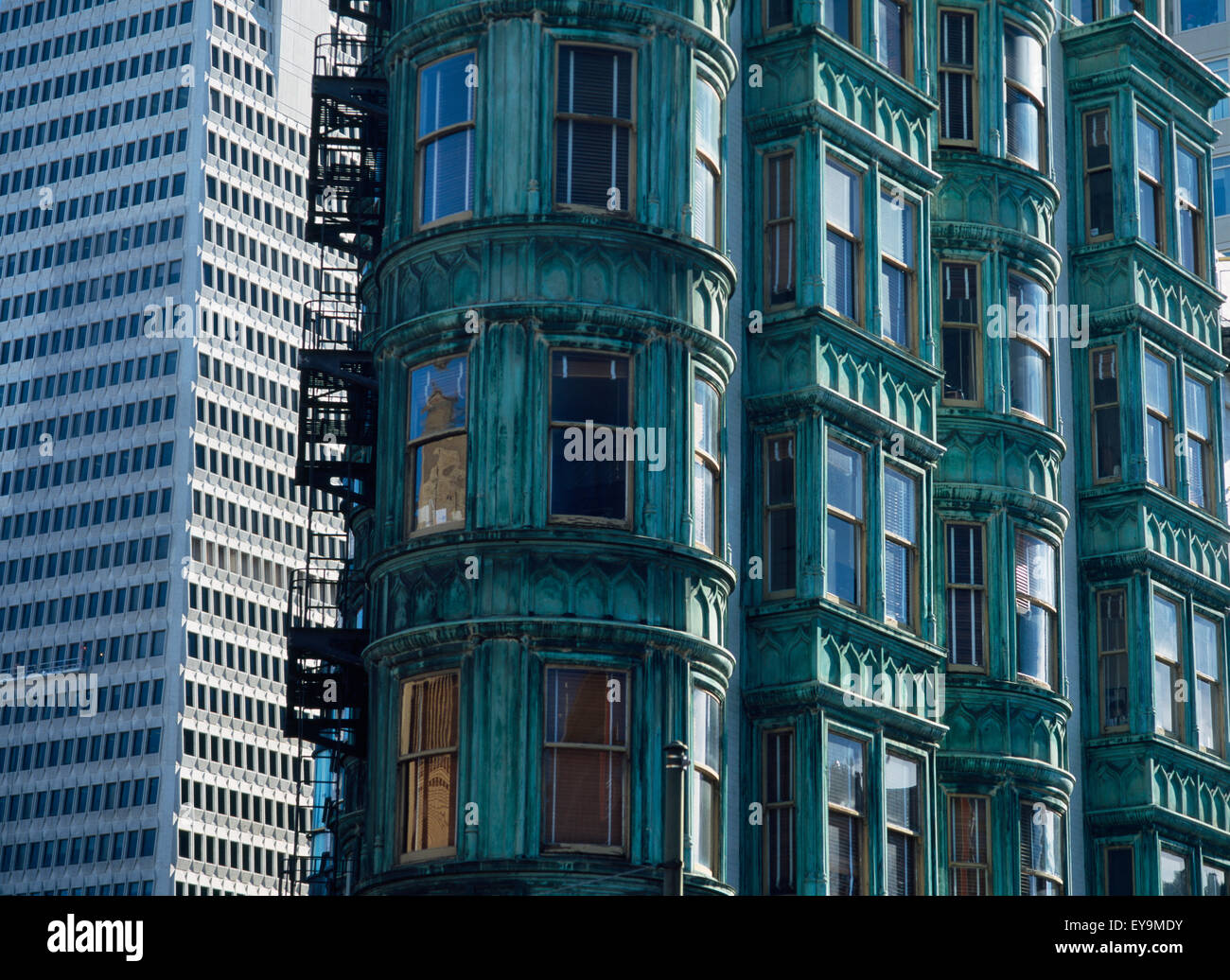 Old Building With The Trans-America Pyramid Behind, Close Up Stock ...
