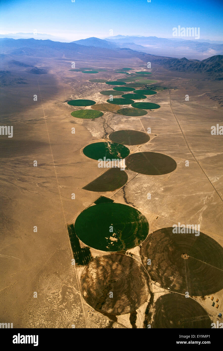 Aerial Circular Irrigation Field High Resolution Stock Photography and ...