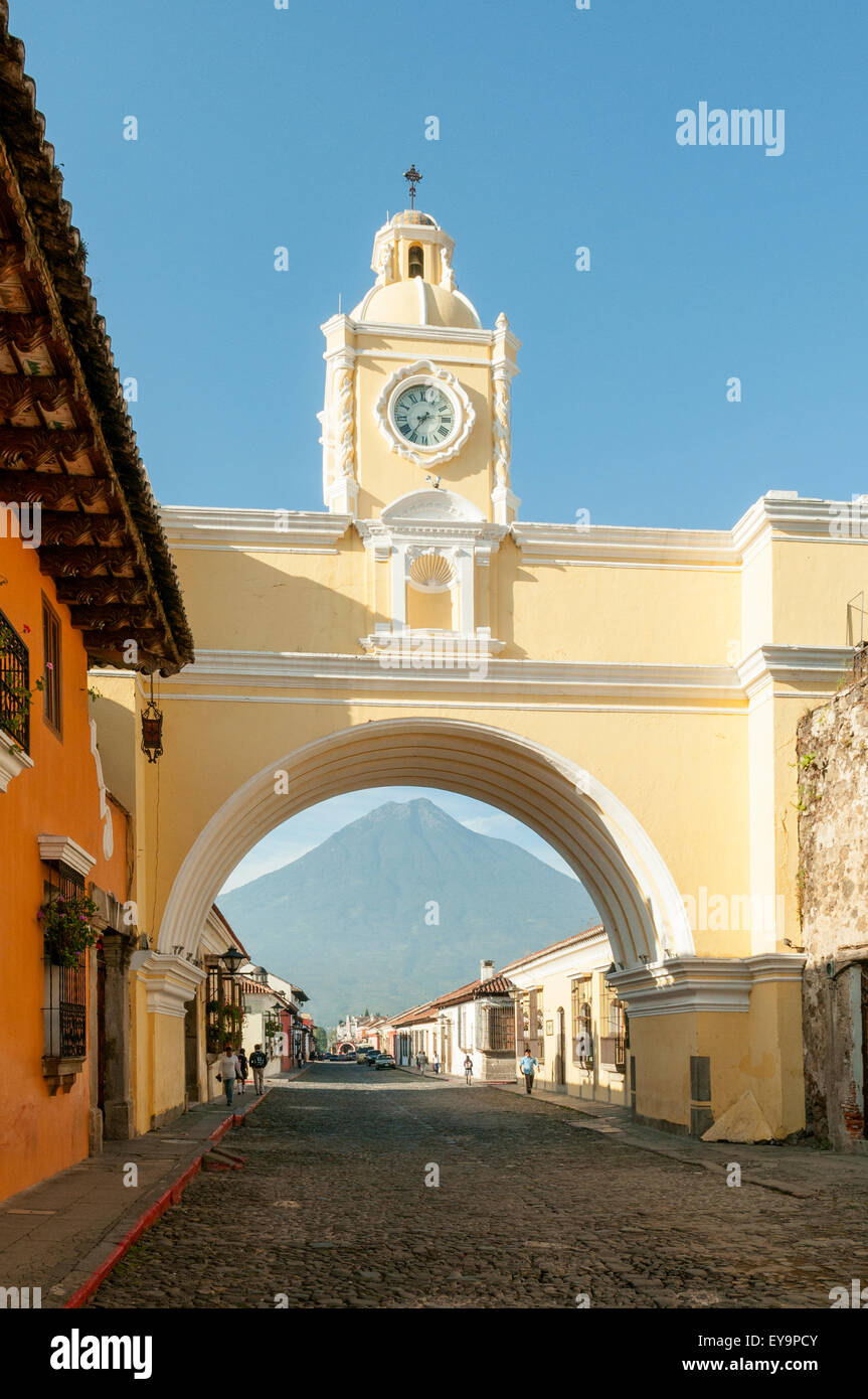 Santa Catalina Arch, Antigua, Guatemala Stock Photo - Alamy