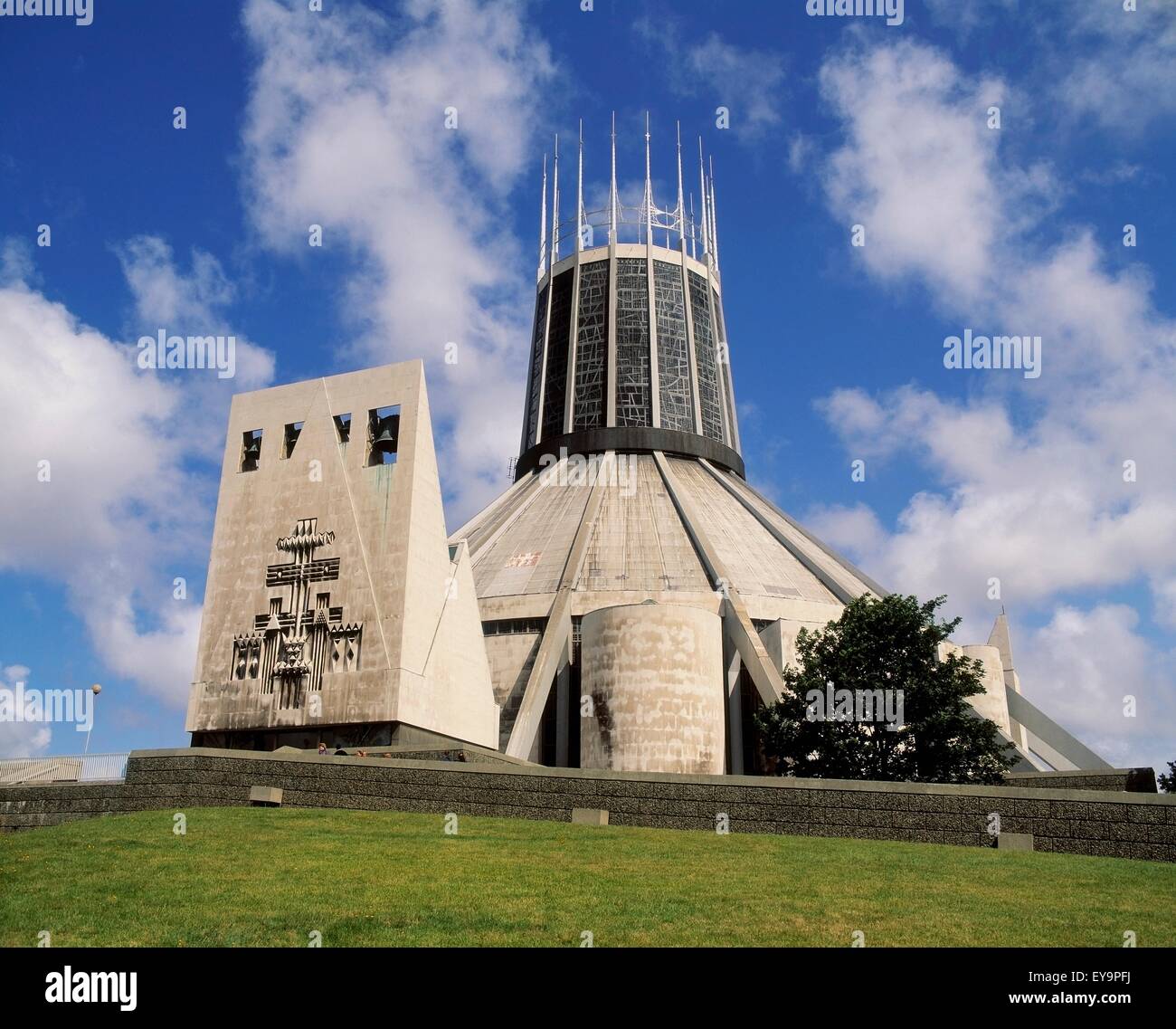 Liverpool Metropolitan Cathedral Of Christ The King, Liverpool, England ...