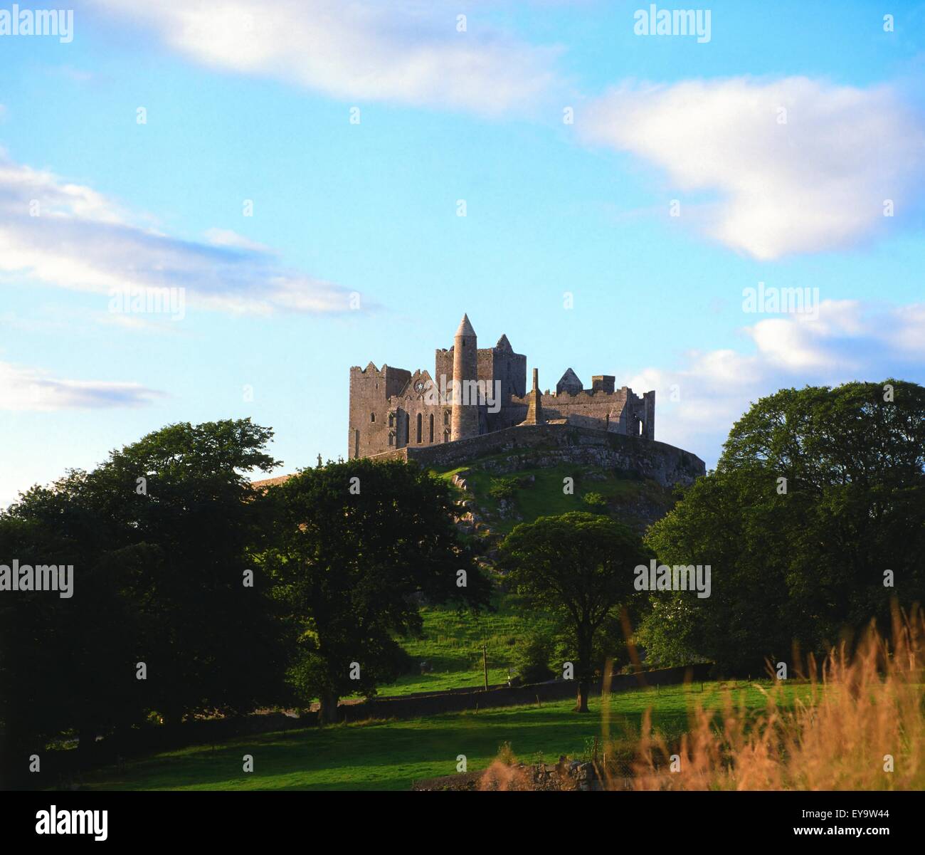 View of cashel castle ruins hi-res stock photography and images - Alamy