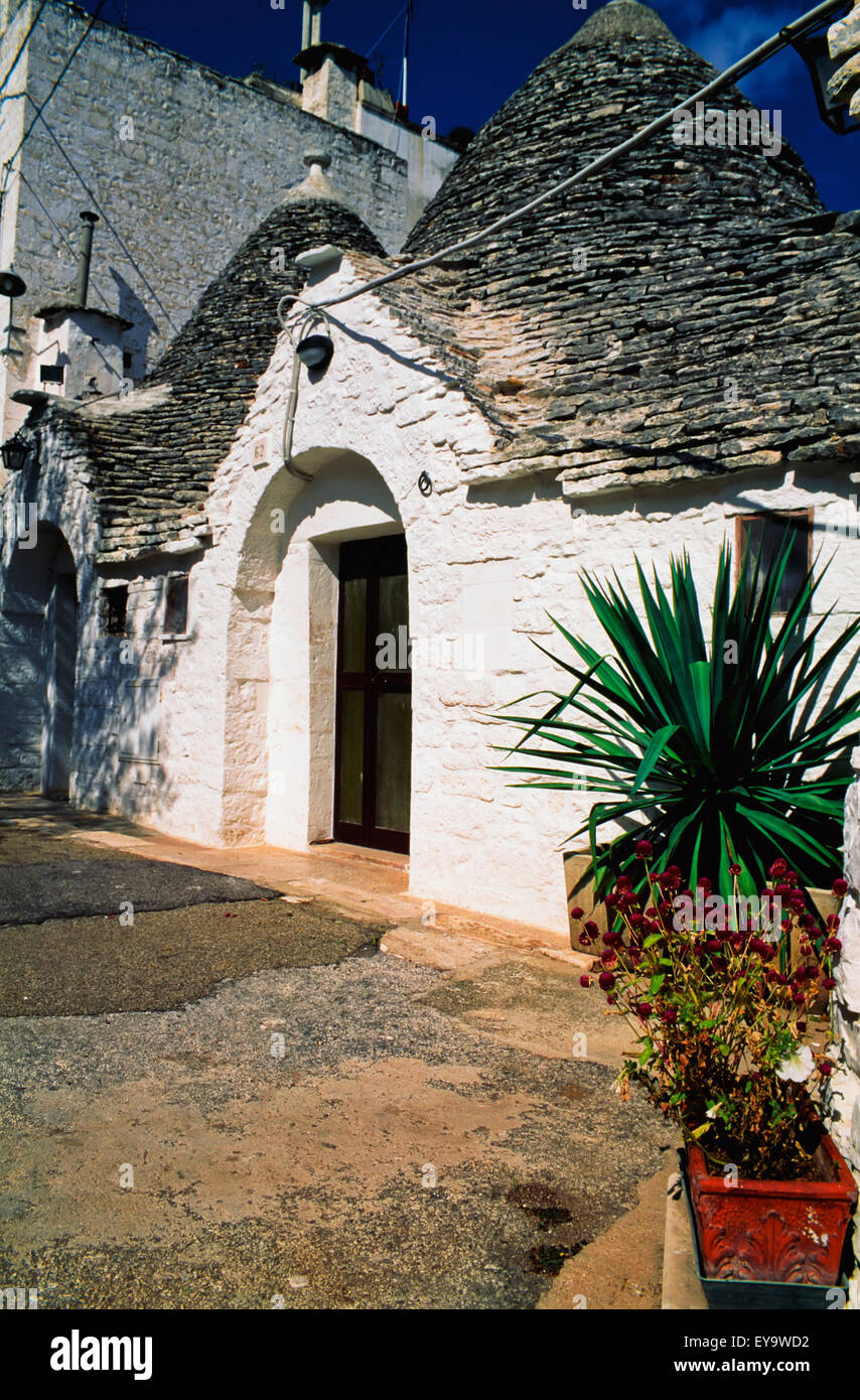 Trulli Architecture In Alberobello Stock Photo - Alamy
