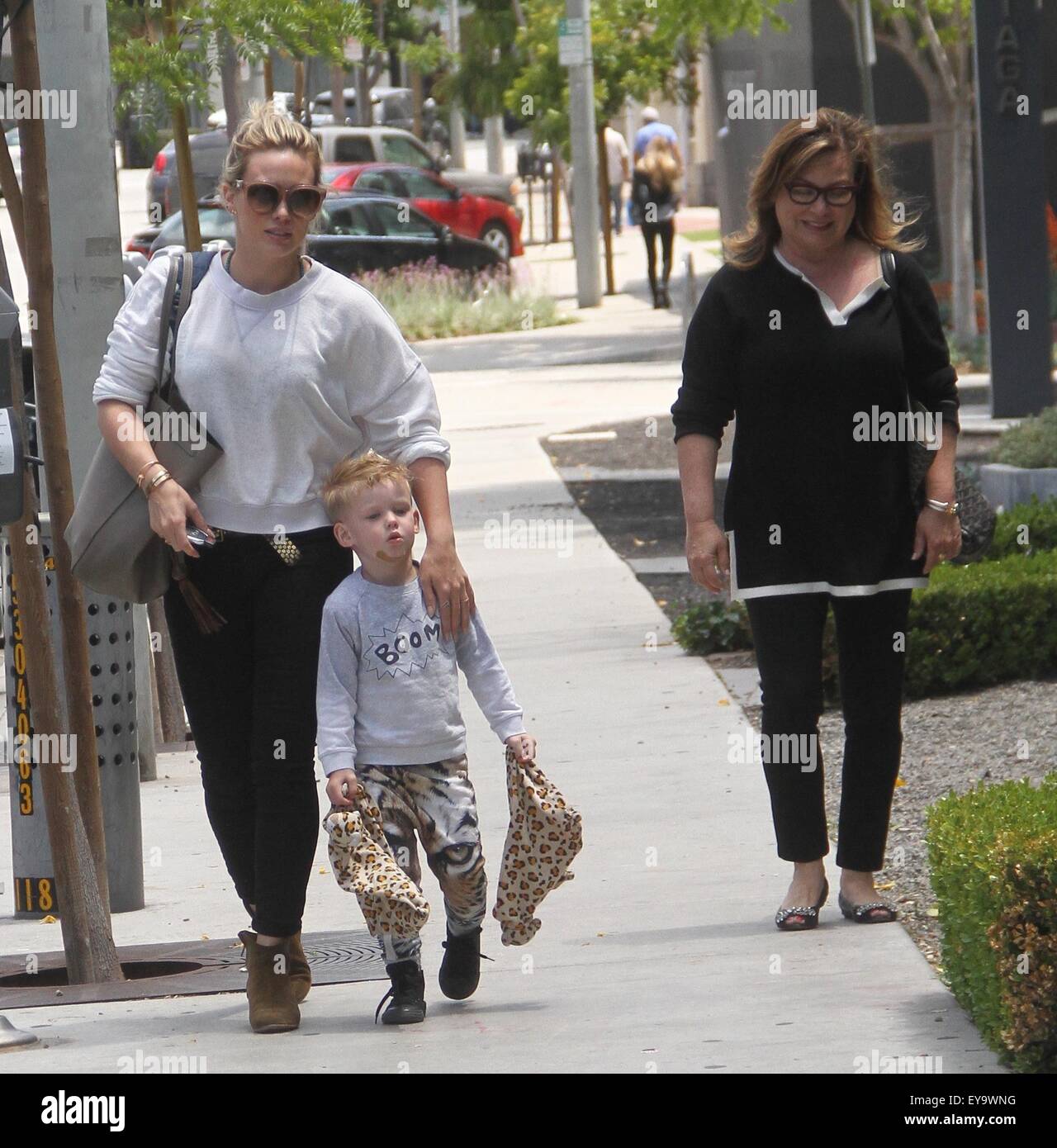 Hilary Duff takes her son Luca for lunch in Hollywood Featuring: Hilary ...