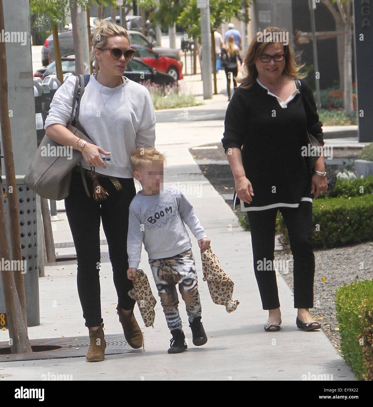 Hilary Duff takes her son Luca for lunch in Hollywood Featuring: Hilary ...