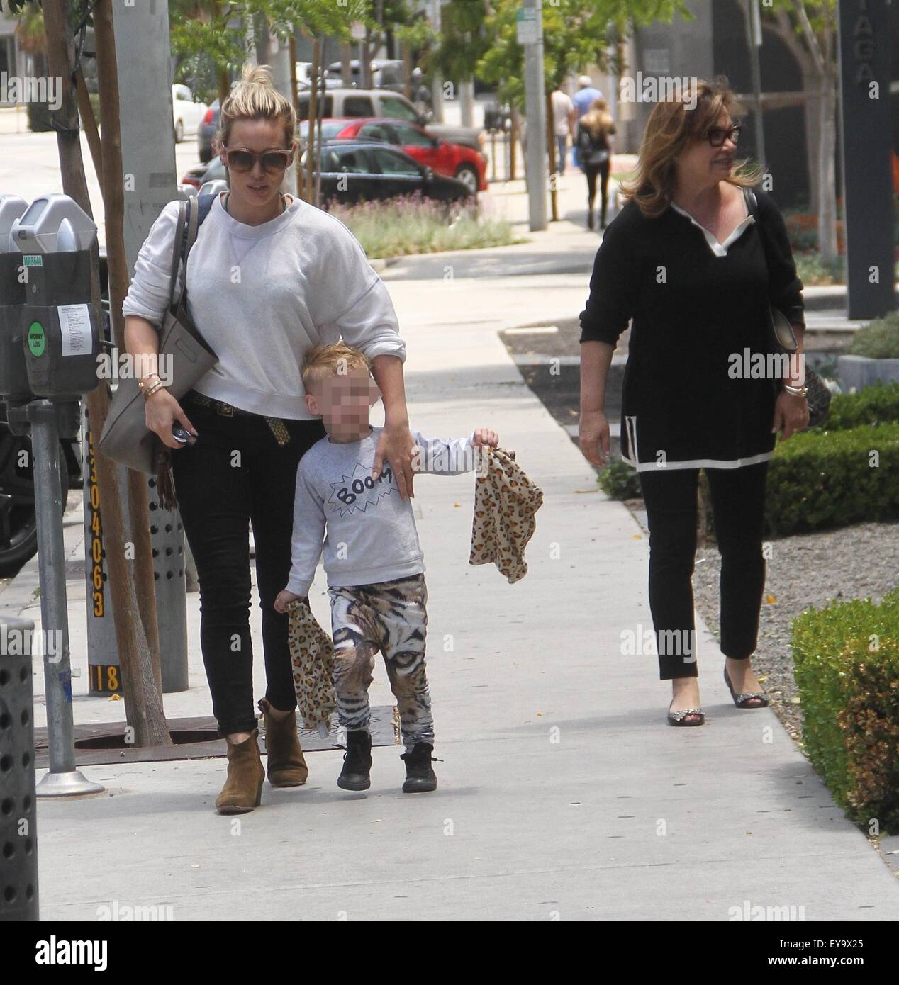 Hilary Duff takes her son Luca for lunch in Hollywood Featuring: Hilary ...