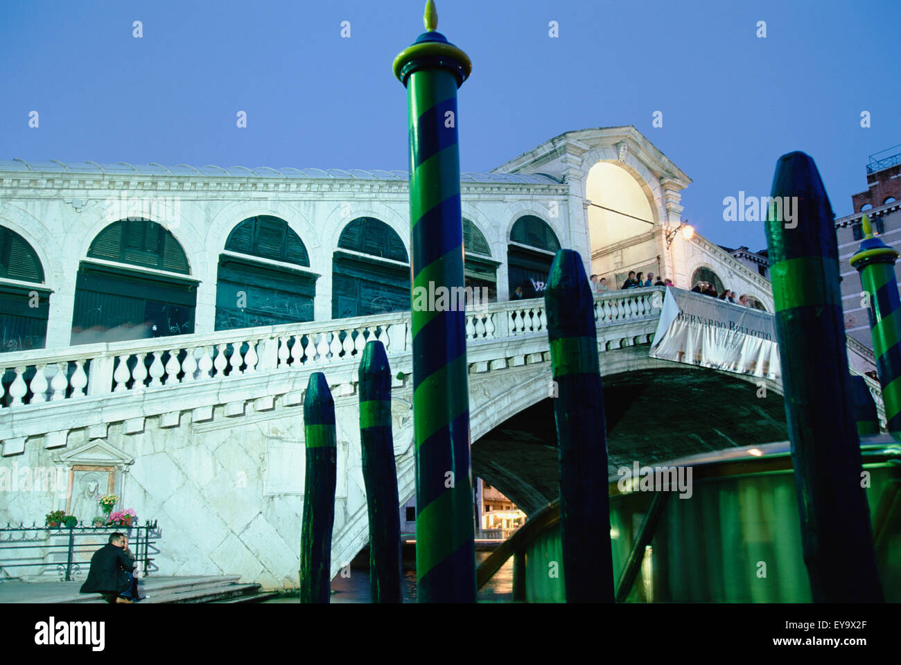 Rialto bridge mooring poles hi-res stock photography and images - Alamy