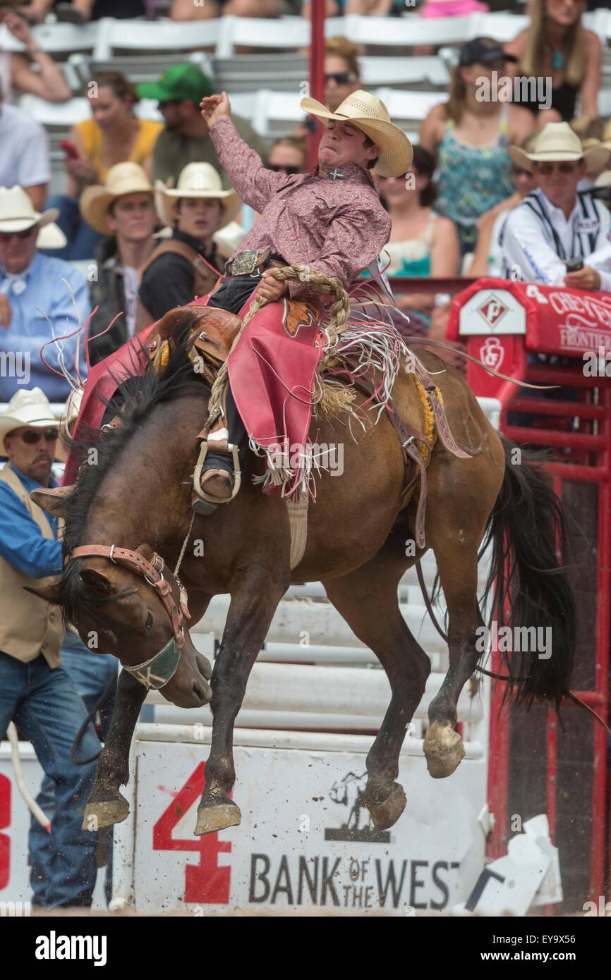 Cheyenne, Wyoming, USA. 24th July, 2015. Rookie Saddle Bronc rider ...