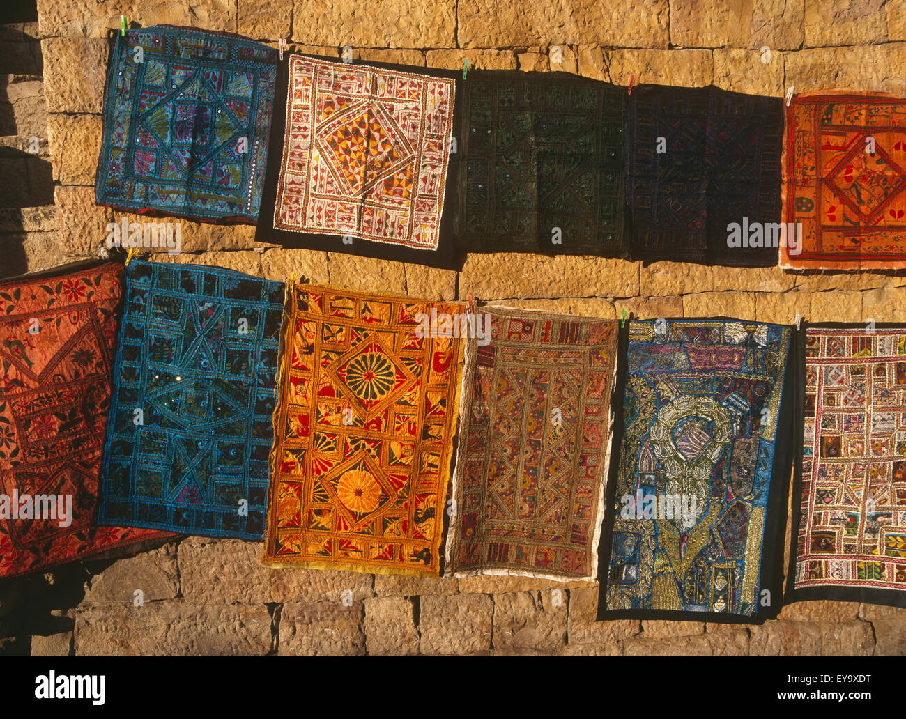 Hanging in pieces hi-res stock photography and images - Alamy