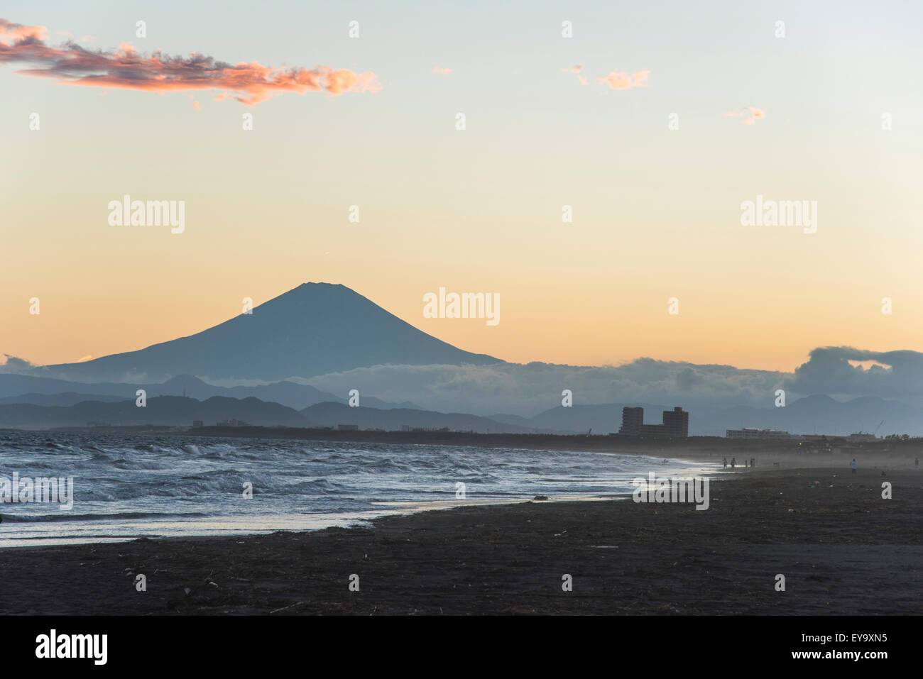 Evening scene at Kugenuma Beach, Fujisawa city,Kanagawa Prefecture ...