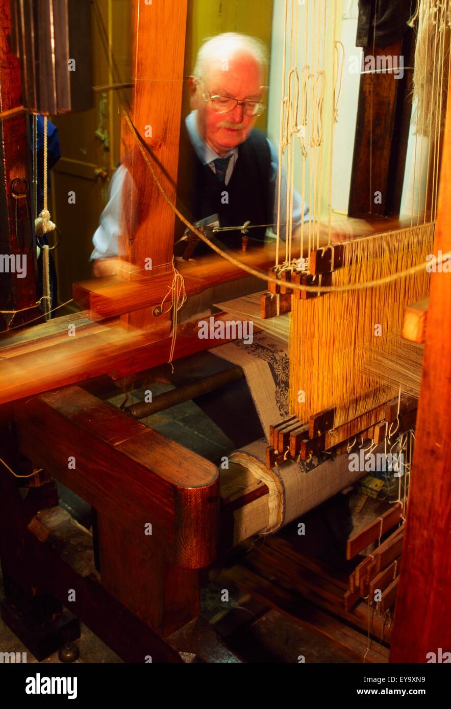 Irish linen weaving hi-res stock photography and images - Alamy