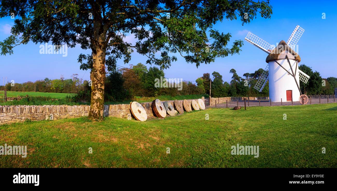 18th century windmill de hi-res stock photography and images - Alamy
