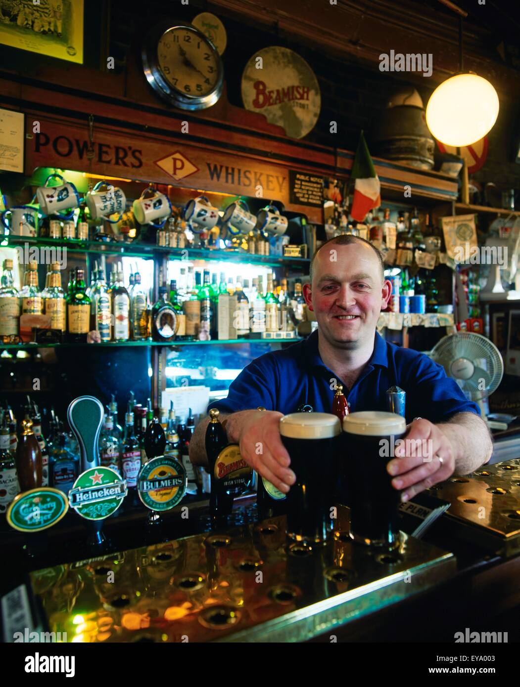 Men work in dublin hi-res stock photography and images - Alamy