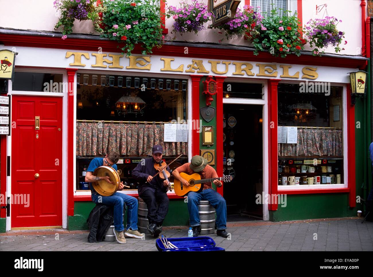 Killarney musician hi-res stock photography and images - Alamy