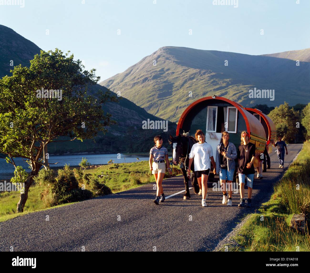 Ireland gypsy caravan hi-res stock photography and images - Alamy
