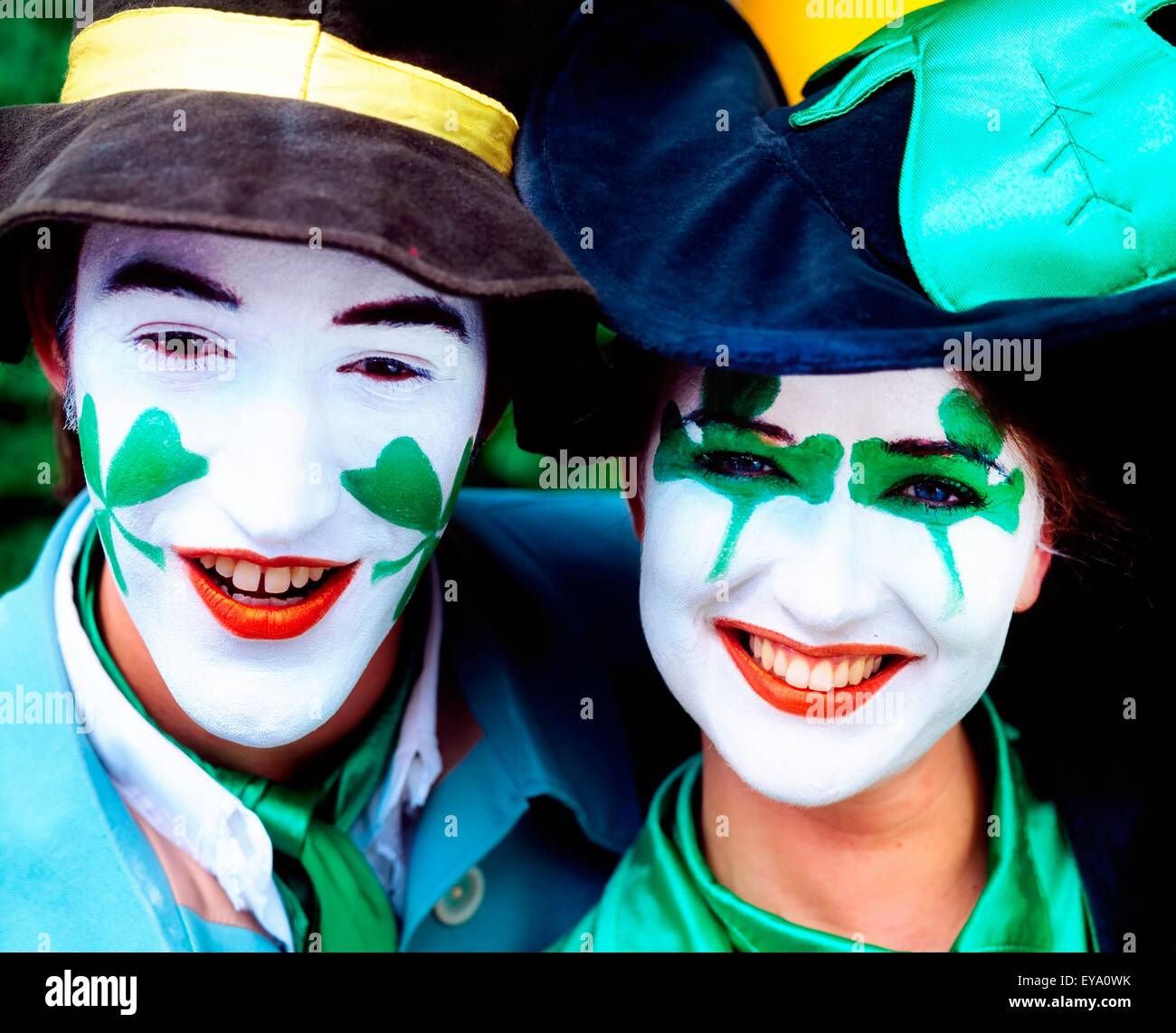 Irish young people painting hi-res stock photography and images - Alamy