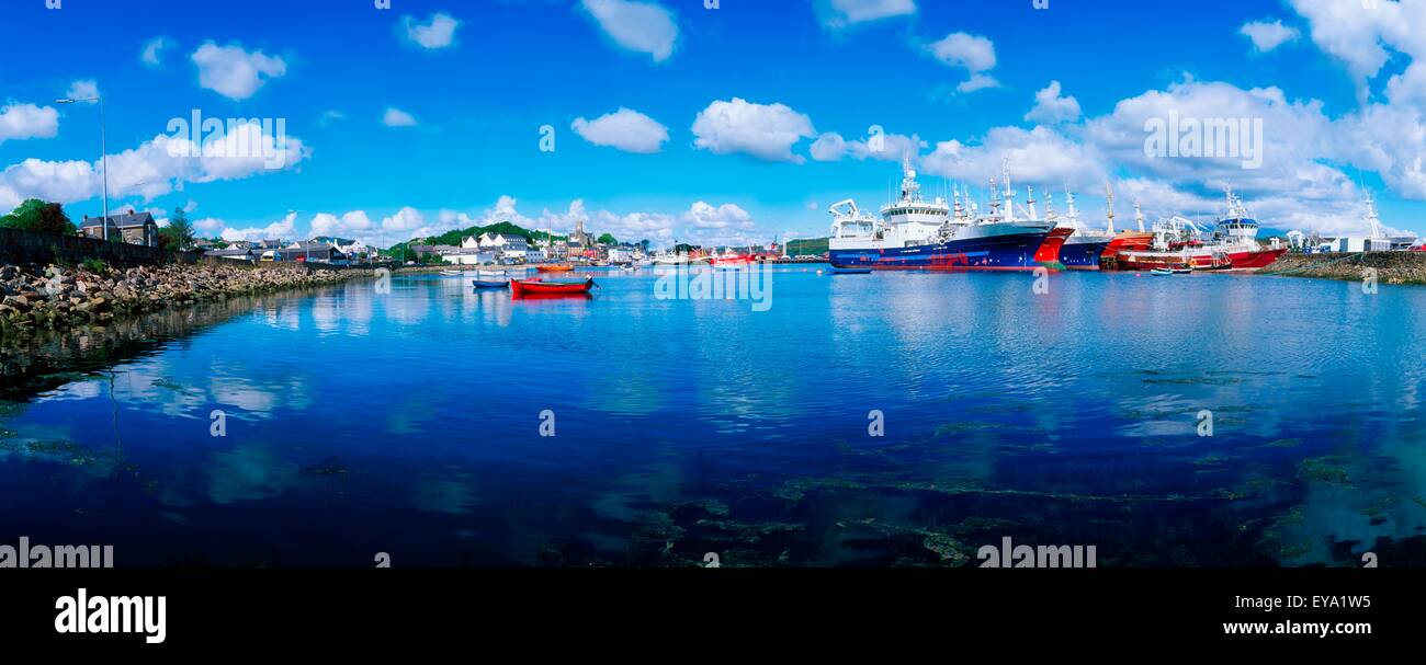 Killybegs harbour and town hi-res stock photography and images - Alamy