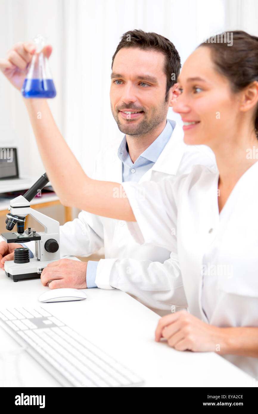Lab scientists seek hi-res stock photography and images - Alamy