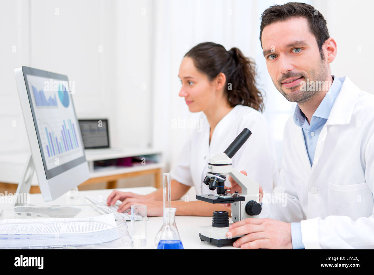 Assistant laboratory hi-res stock photography and images - Alamy