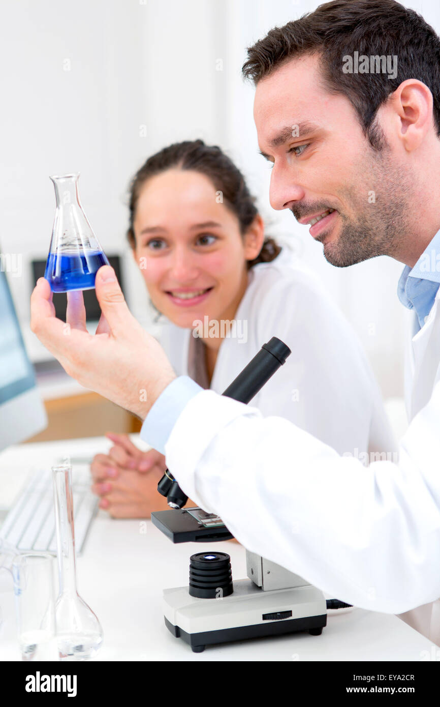 Lab scientists seek hi-res stock photography and images - Alamy