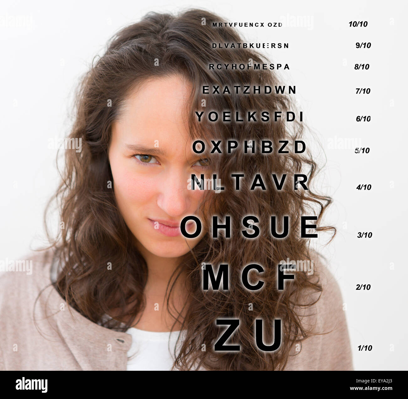 Optician eye test hi-res stock photography and images - Alamy