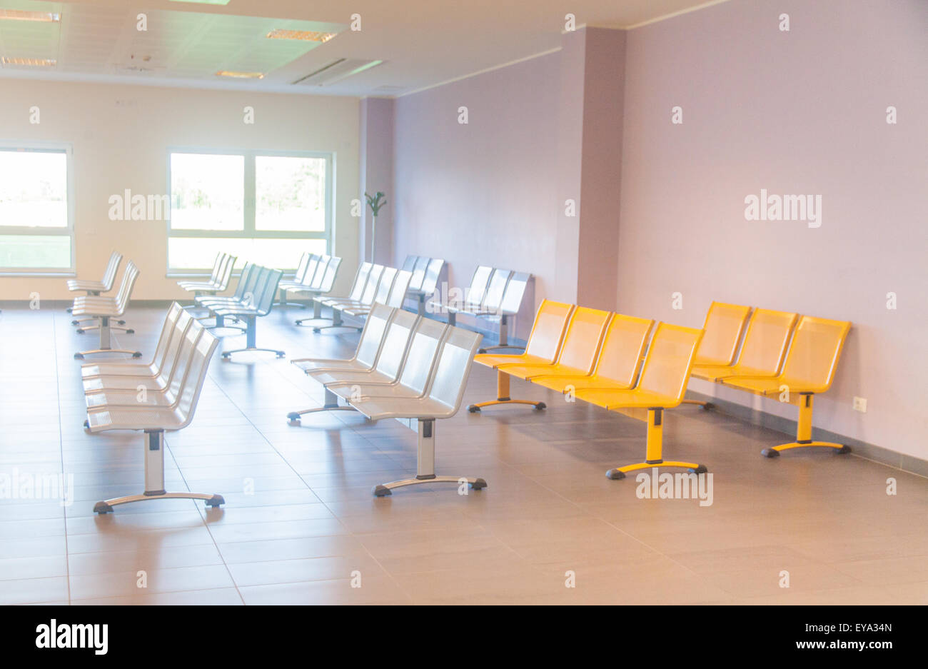 Empty waiting room hi-res stock photography and images - Alamy