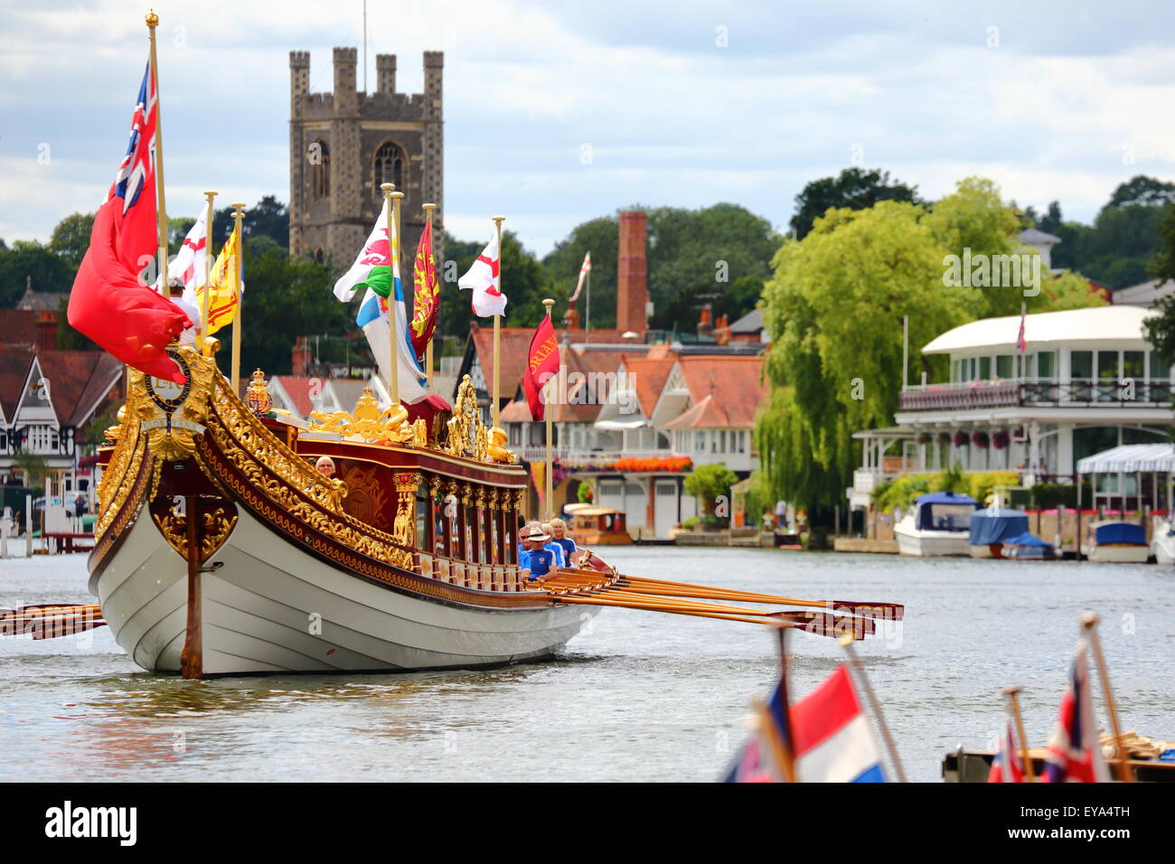 Royal rowing barge hi-res stock photography and images - Alamy