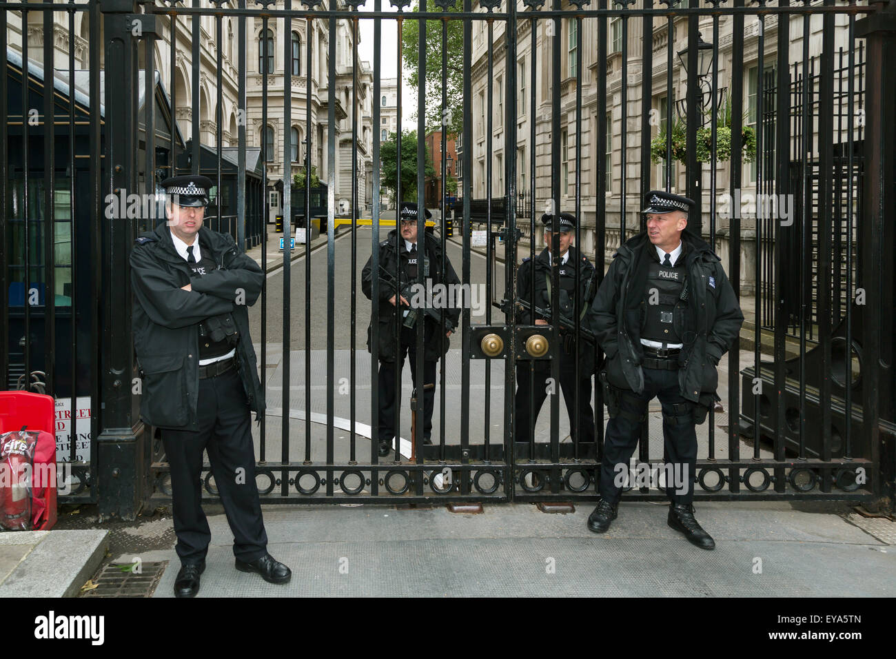 London, Great Britain, police in front of the entrance to 10 Downing ...