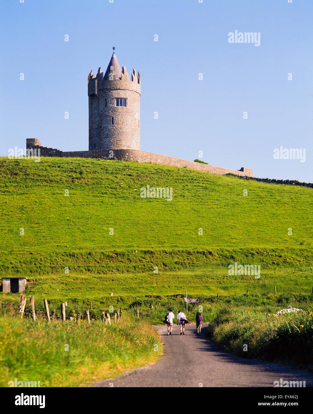 Burren way doonagore castle hi-res stock photography and images - Alamy
