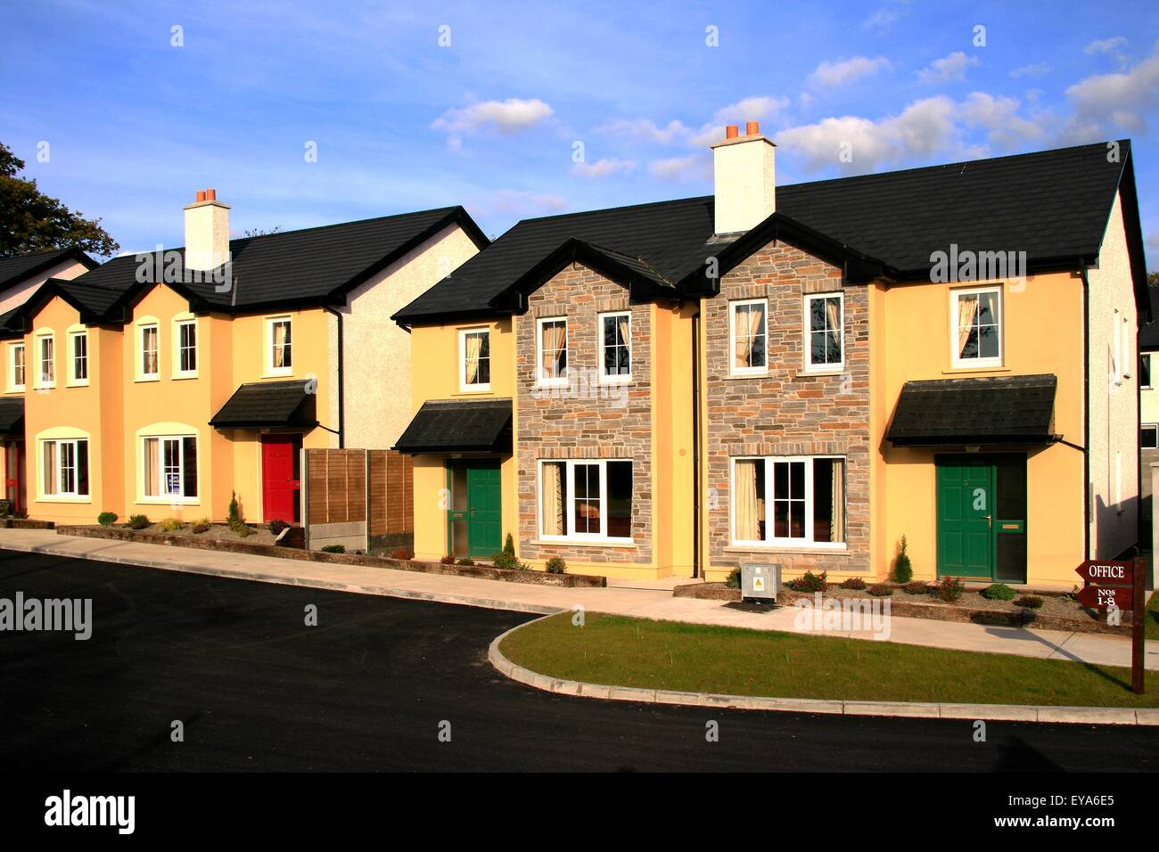 Irish neighbourhood hi-res stock photography and images - Alamy