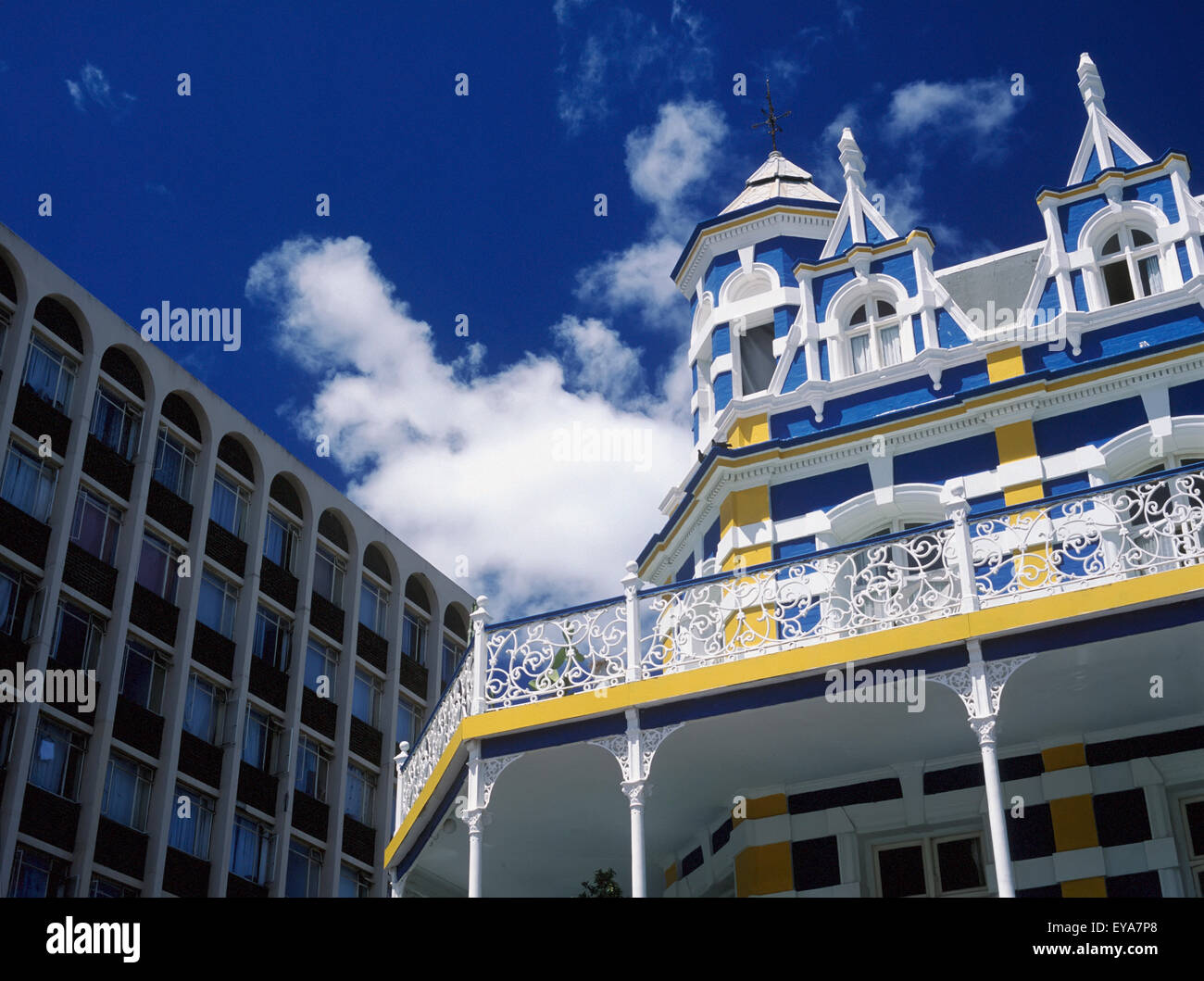 Modren building hi-res stock photography and images - Alamy